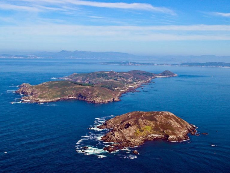 Barco a Isla de Ons. Salidas desde Sanxenxo y Portonovo